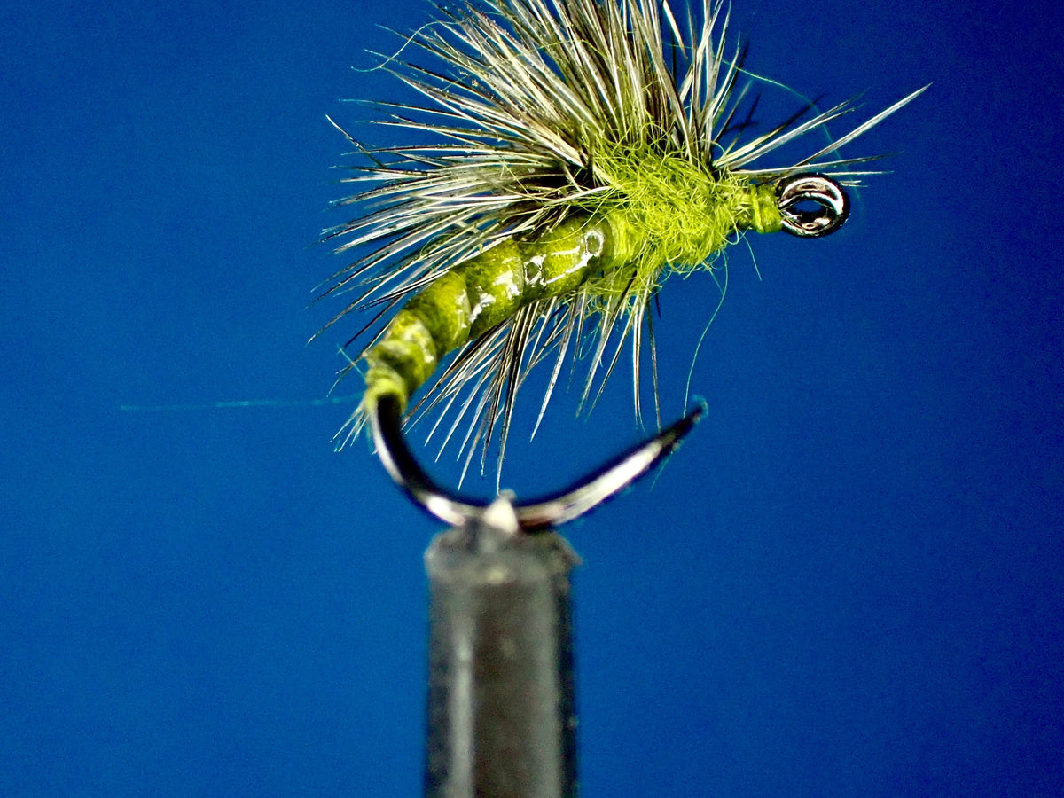 Hackle Stacker Emergers: Tying the Killer Flav Mayfly (Mini Green Drak ...